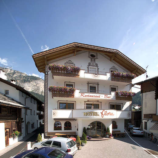 Hotel Flora Selva in Selva di Val Gardena - Wolkenstein in Groeden - dé ...