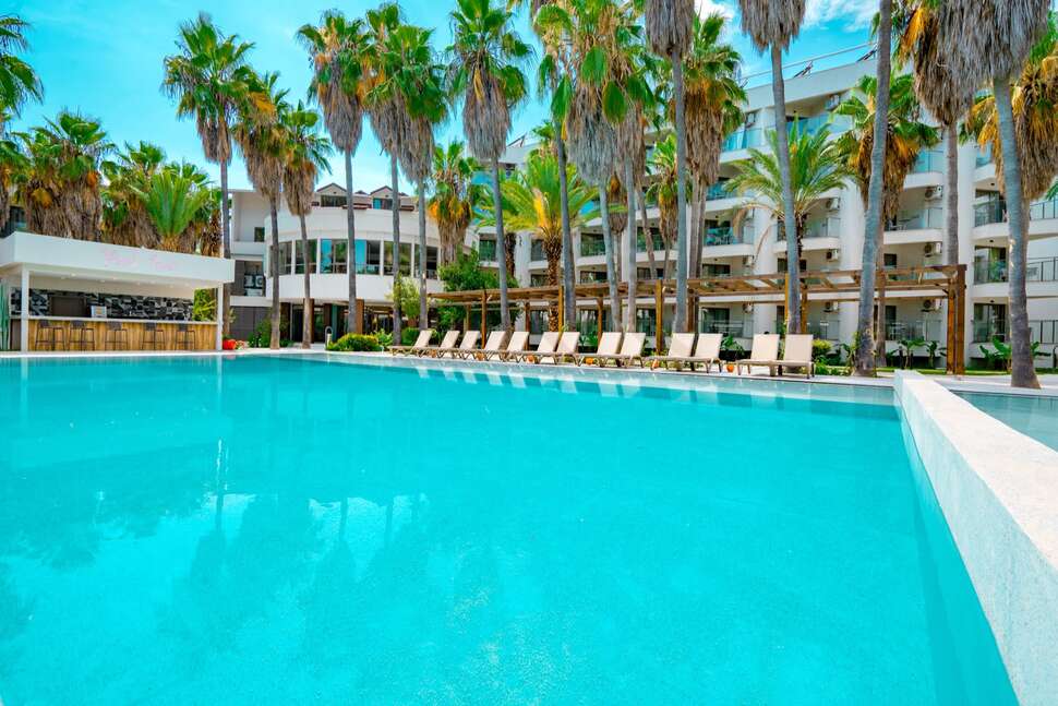 Orfeus Armin - Side | HolidayDiscounter