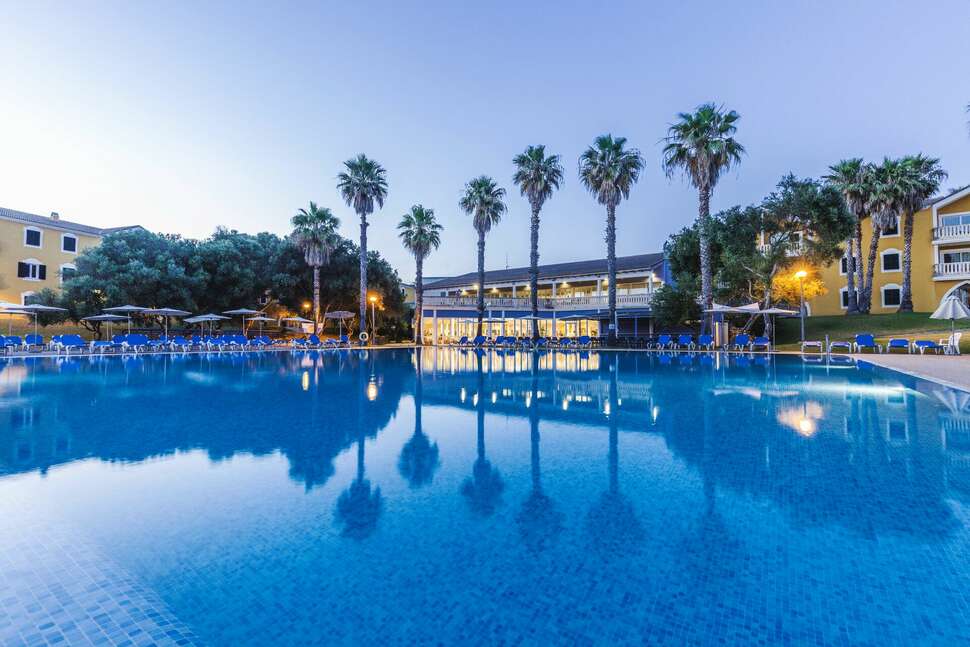 Vacances Menorca Resort in Cala Santandria - dé VakantieDiscounter