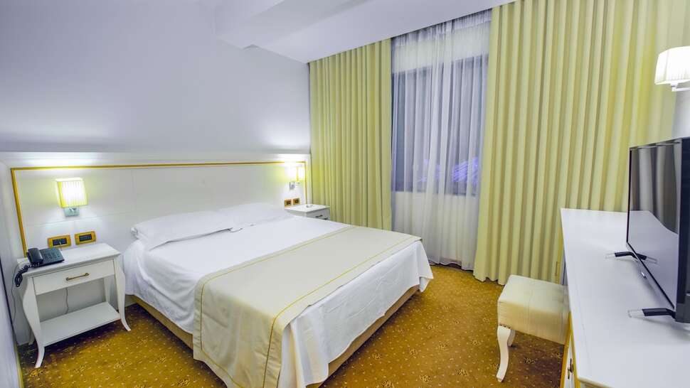 Goedkope vakantie Qarku i Fierit 2024 - dé VakantieDiscounter