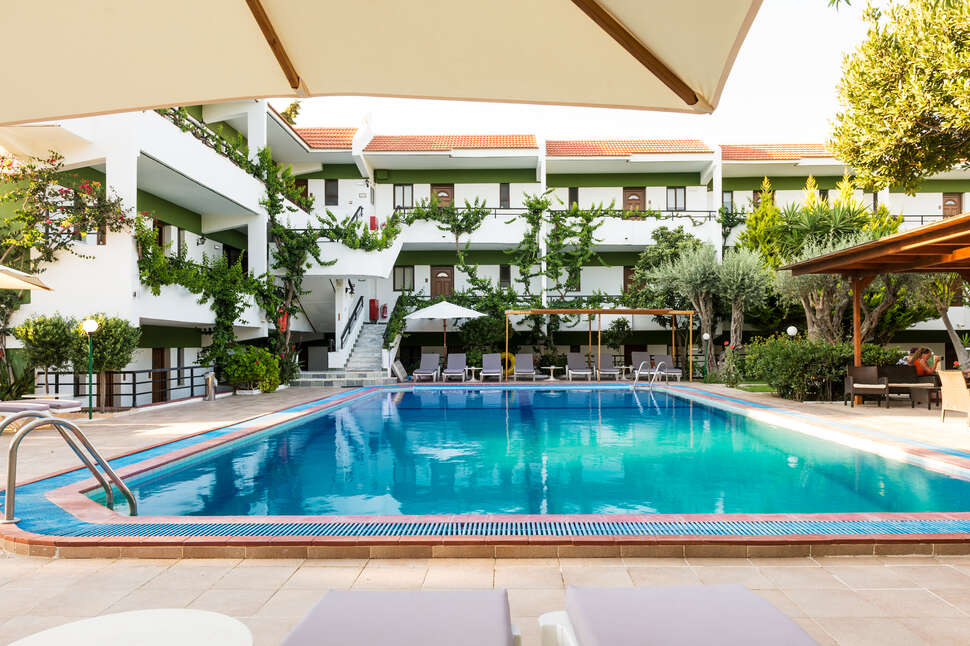 Terinikos Hotel in Trianda (Ialyssos) - dé VakantieDiscounter